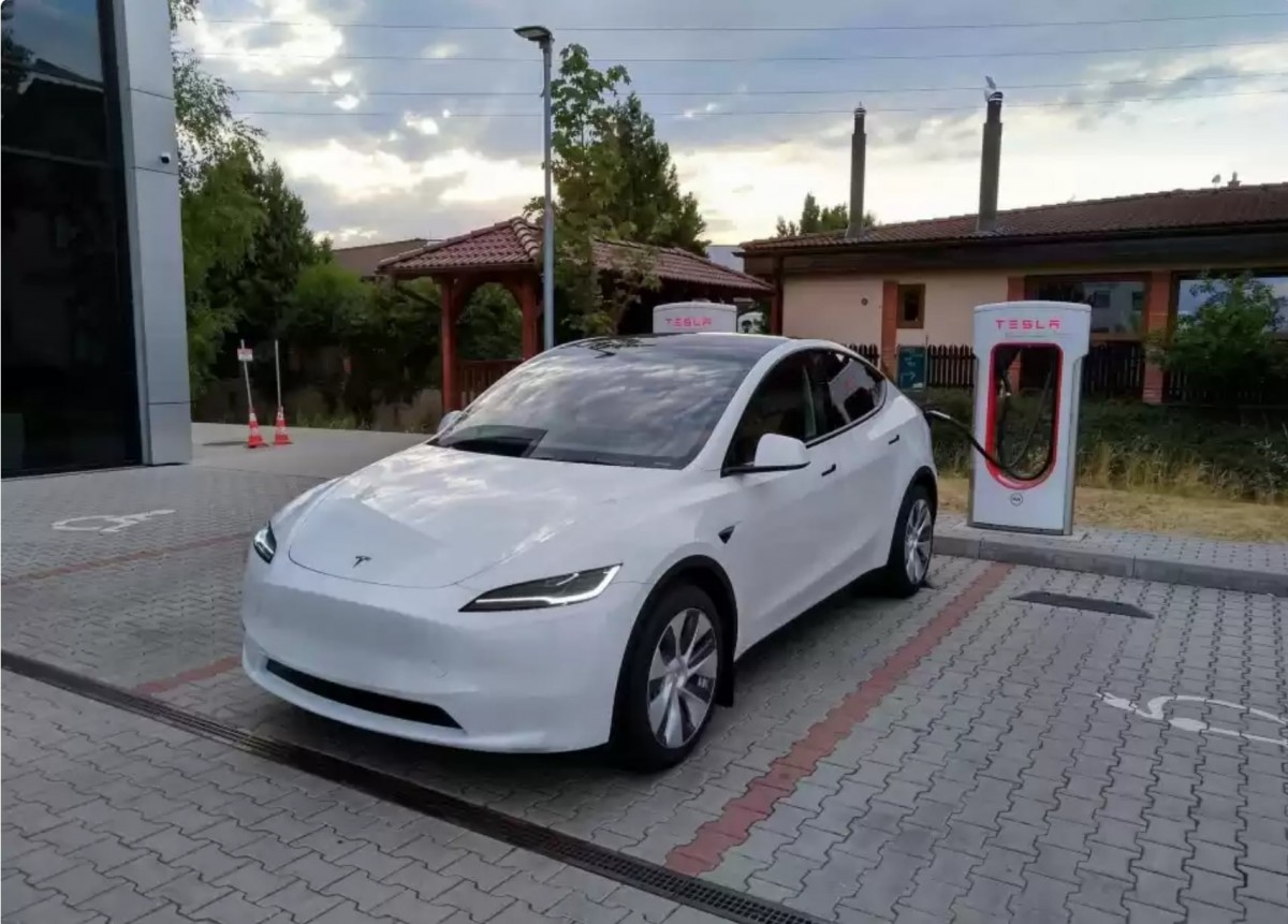 Descubra o novo visual do Tesla Model Y em breve - Saiba mais sobre o ...