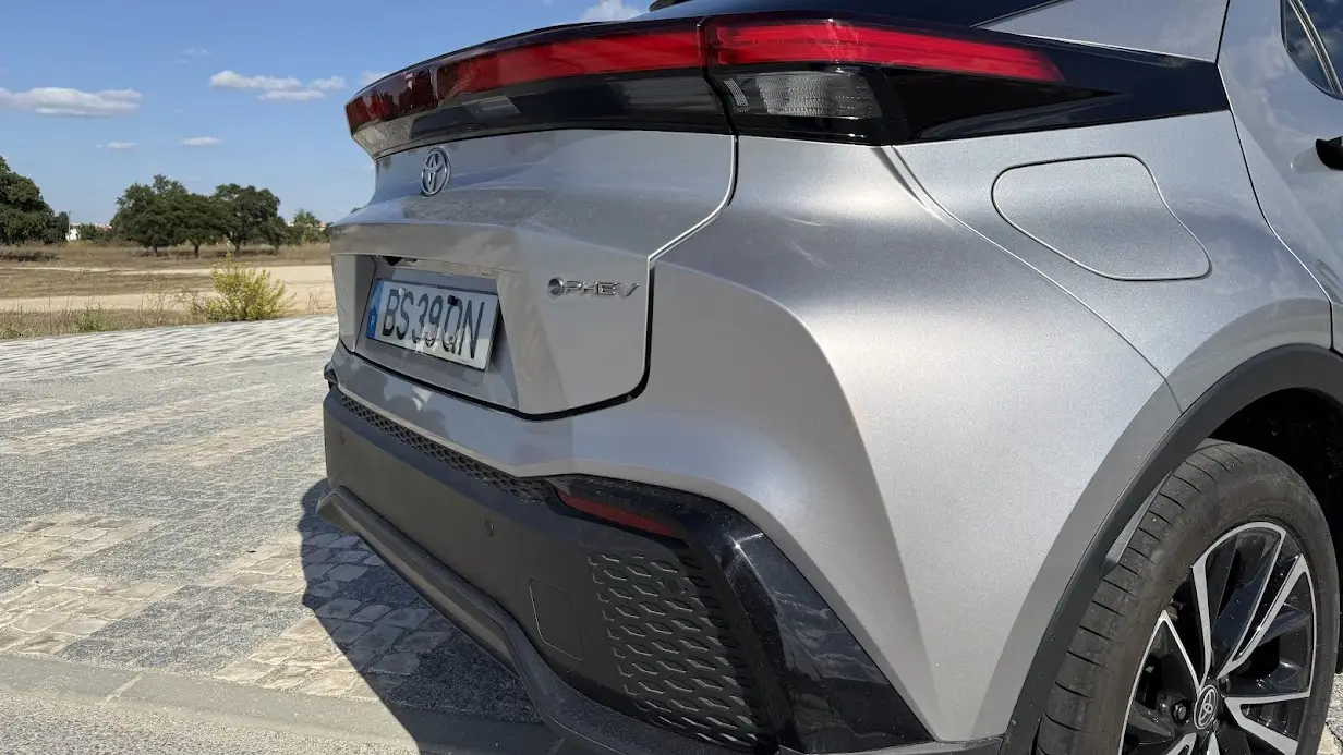 Ensaio Toyota C‑HR Plug‑in Hybrid, uma evolução tecnológica! | AndroidGeek
